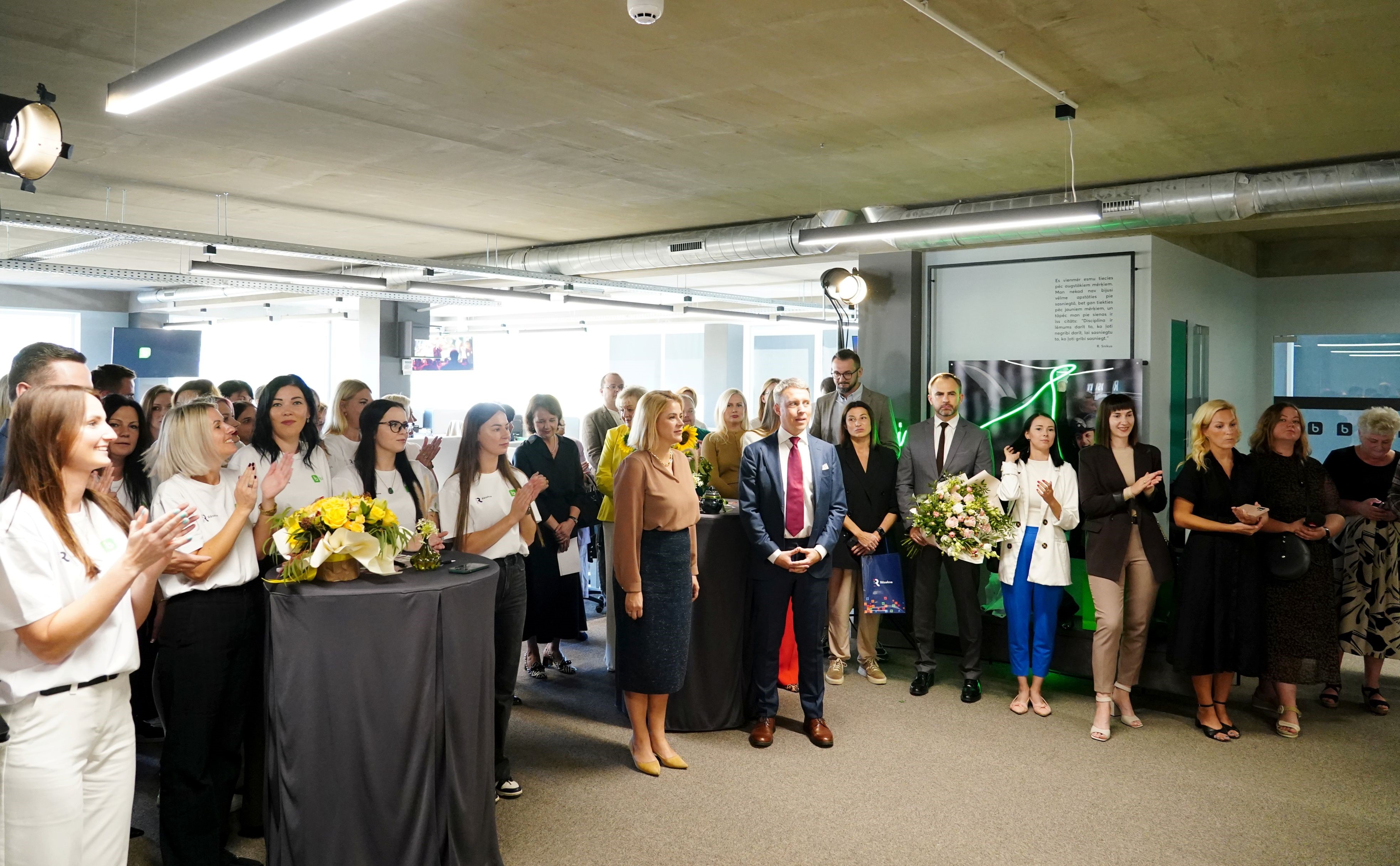 Piedaloties Ministru prezidentei, atklāts Bite Rēzeknes birojs ...